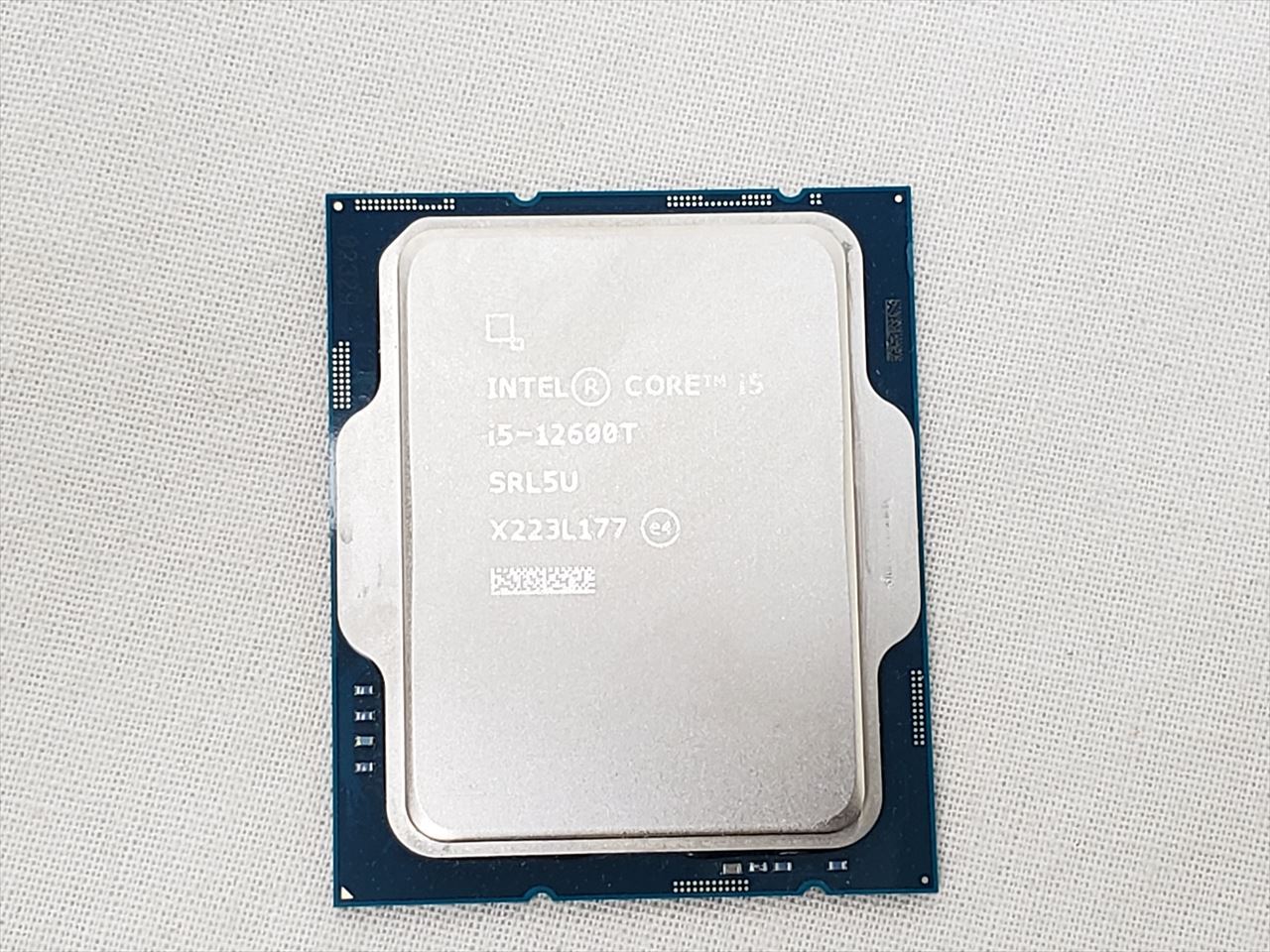 Core i5-12600T バルク (P-core 6(2.1GHz)/12スレッド/Single P Turbo(4.6GHz ...