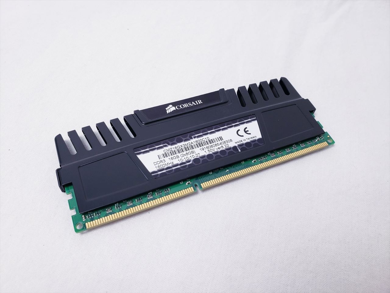 CMZ16GX3M2A1600C10 /バルク 各サイトで併売につき売切れのさいはご容赦願います。 | 240pin DDR3 SDRAM ...