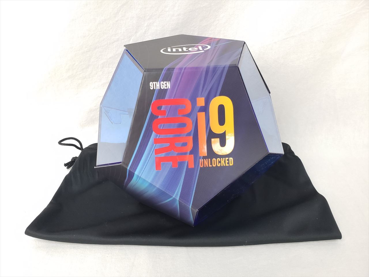 Core i9-9900K BOX (3.60GHz/ターボブースト時5.00GHz/8-core 16-thread/Total Cache ...