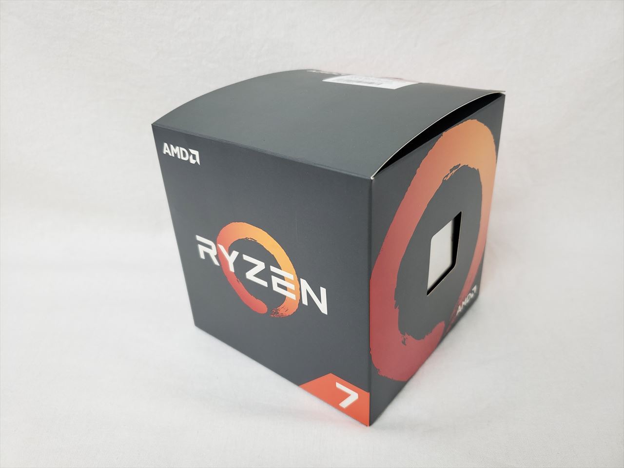 Ryzen 7 2700 with Wraith Spire LED cooler (8-core 16-thread/3.2GHz/ターボ ...