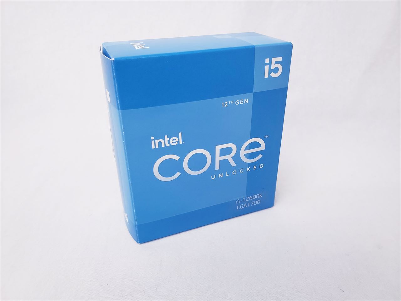 Core i5-12600K BOX (P-core 6(3.7GHz)+E-core 4(2.8GHz)/16スレッド/Single P ...