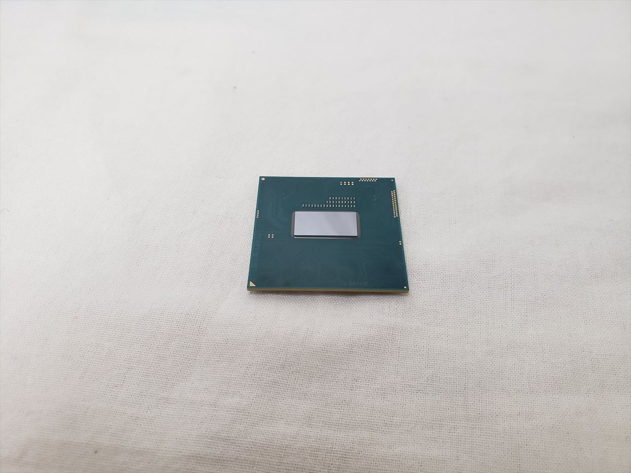 Core i3 4100M バルク (2.50GHz/TB 3.30GHz/3MB/2C 4T/HD4600/37W) 各サイトで併売につき ...