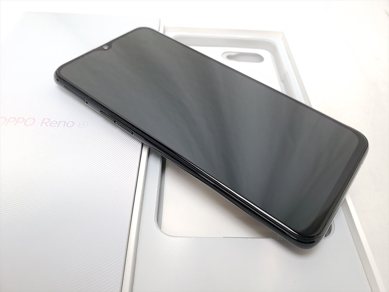 OPPO Reno A 6GB/64GB ブラック /CPH1983 【国内版 SIMFREE】 各サイトで併売につき売切れのさいはご容赦願い ...