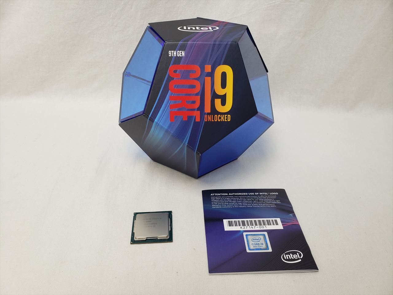 Core i9-9900K BOX (3.60GHz/ターボブースト時5.00GHz/8-core 16-thread/Total Cache 16MB/TDP95W) 各サイトで併売につき ...